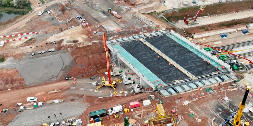HS2 A46 Umgehungsbrücke Installation